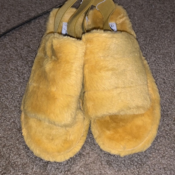 Jessica Carlyle | Shoes | Jessica Carlyle Womens Faux Fur Fuzzy Slide W ...